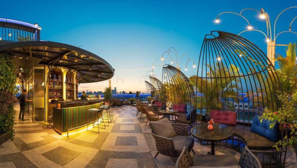 SKY BAR & LOUNGE - Essence Dining Restaurant
